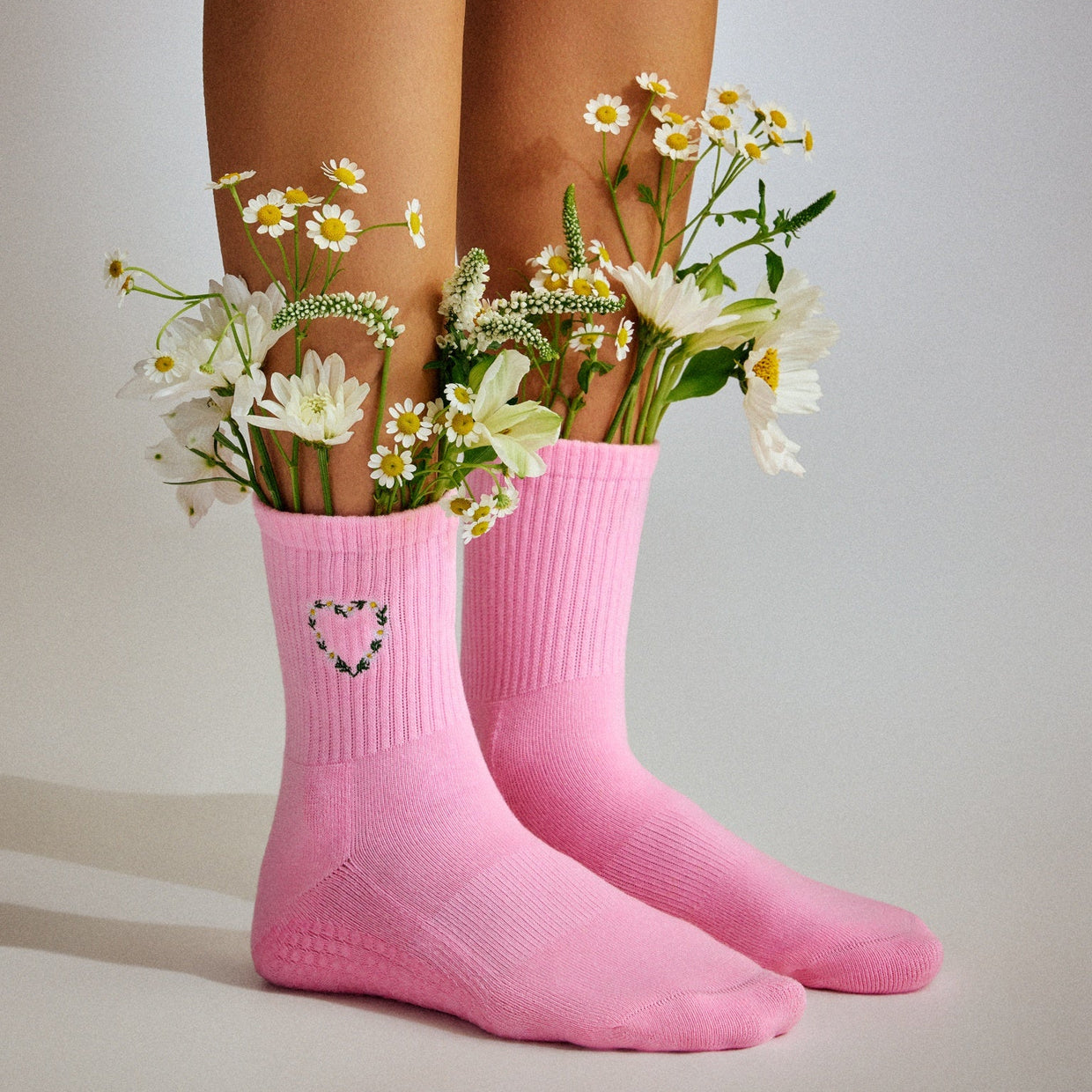 Crew Grip Socks - Heart Vine Pink – Wileaway